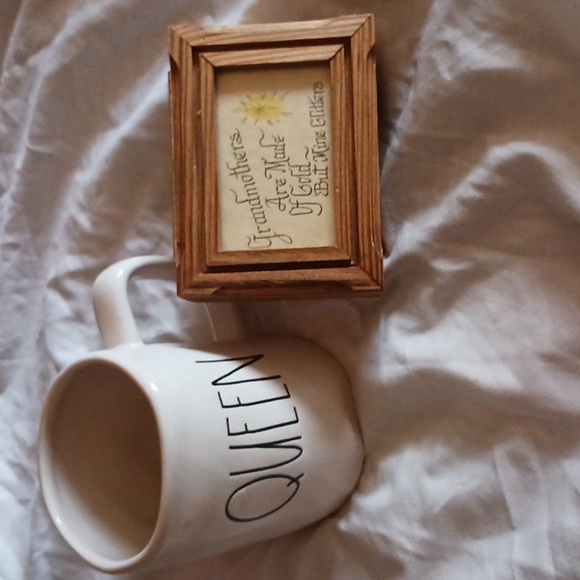 Rae Dunn | Dining | Rae Dunn Large Queen Mug And Wooden Keepsake Box ...